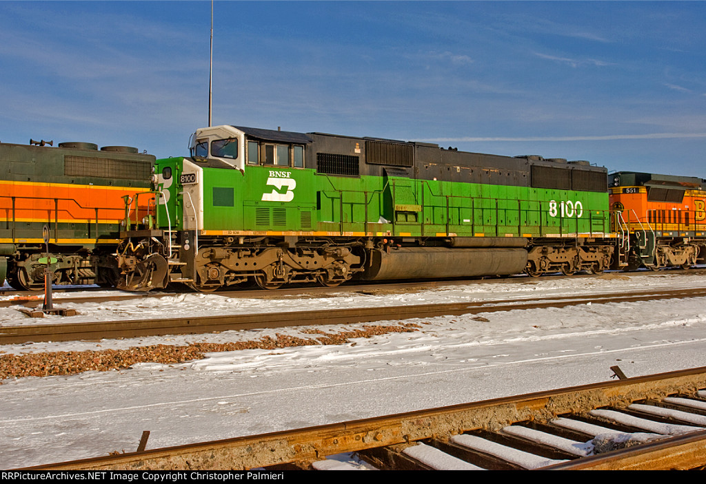 BNSF 8100
